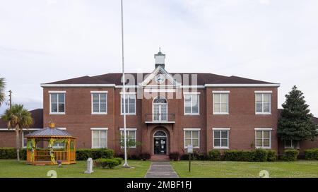 Nahunta, Georgia, USA - April 16, 2022: The Brantley County Courthouse ...