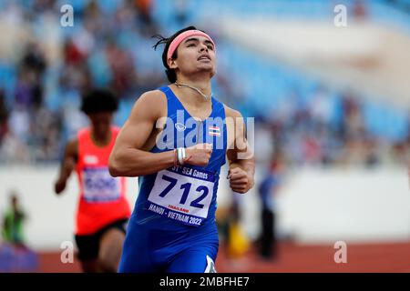 Gold medalist Joshua Robert Atkinson of Thailand celebrates during the ...