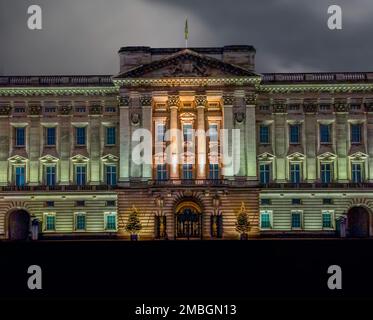 Christmas Trees outside Buckingham Palace the first with King Charles ...