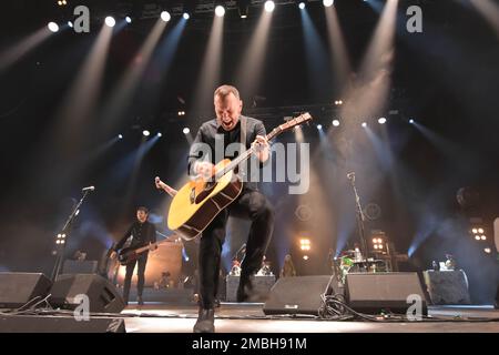 Jeff DaRosa of The Dropkick Murphys - OVO Hydro Glasgow on the 17th ...