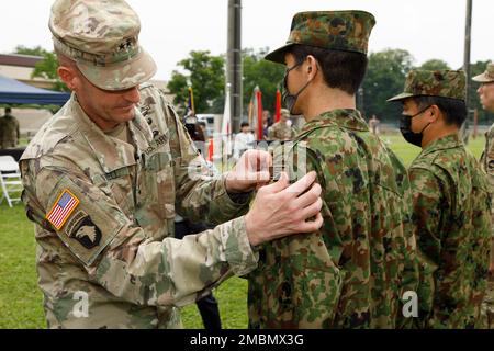 Maj. Gen. J.B. Vowell, U.S. Army Japan commanding general, briefs ...
