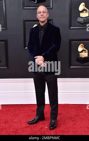 Josh Gudwin arrives on the red carpet for the 19th annual Latin Grammy ...