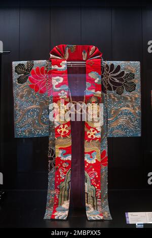 Ancient kimono, Tokyo National Museum, Traditional attire, Japanese ...