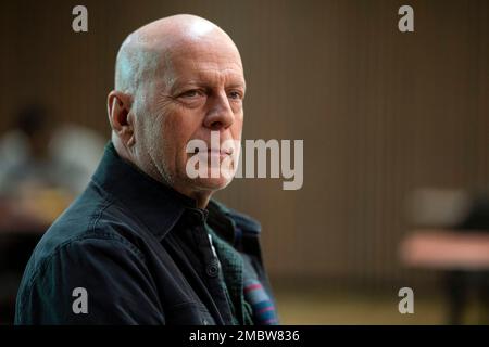 DETECTIVE KNIGHT: ROGUE, Bruce Willis, 2022. © Lionsgate / courtesy ...