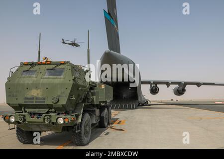 Kuwait Air Force Boeing C-17 Globemaster being prepared for takeoff ...