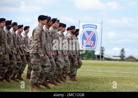 Col. Scott Wence, 2nd Brigade Combat Team commander and current ...