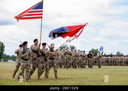 Col. Scott Wence, 2nd Brigade Combat Team commander and current ...