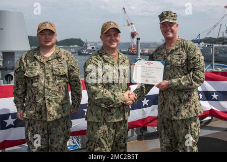 YOKOSUKA, Japan (June 24, 2022) – The outgoing Commanding Officer of U ...