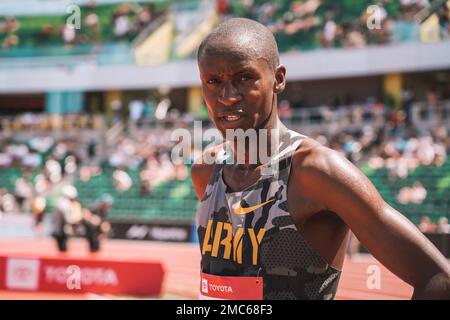 Spc. Bernard Keter, a Track & Field Soldier-athlete assigned to the ...