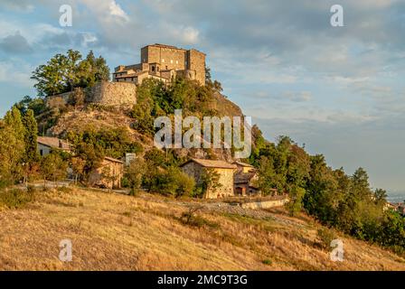The ruins of Canossa Castle, Emilia Romagna, Italy Stock Photo - Alamy