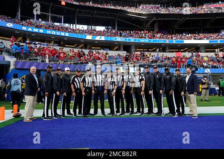 Officials pose for a picture before the NFC Championship NFL football ...