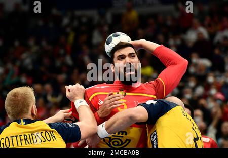 Spain's Jorge Maqueda Peno, center, tries to score during the Men's ...