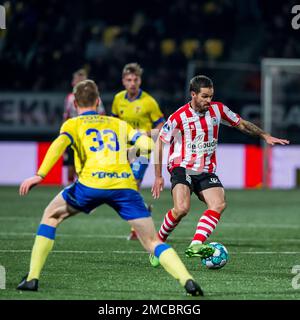 ROTTERDAM - (lr) Netherlands player Floris Middendorp, Germany player ...