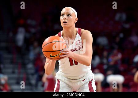 Arkansas guard Rylee Langerman (11) against South Carolina during the ...