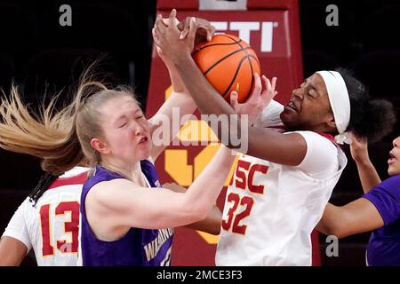 Washington center Darcy Rees, left, and Southern California forward ...