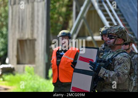 Members of the 3rd Combat Engineer Battalion (CEB), 3rd Marine Division ...