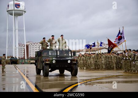 Col. Benjamin Boardman, Commander of the 2nd Combat Aviation Brigade ...
