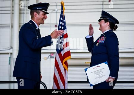 U.S. Air Force Col. Mary Teeter relinquished command of the 305th ...