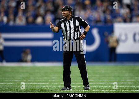 NFL side judge Dominique Pender (114) on the field during an NFL ...