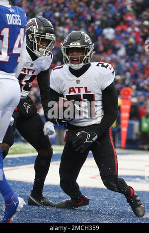Atlanta Falcons' Duron Harmon (21) celebrates after intercepting a pass ...