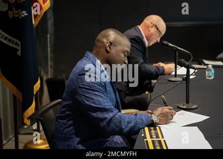 Lt. Gen. James Richardson, acting commanding general of Army Futures ...