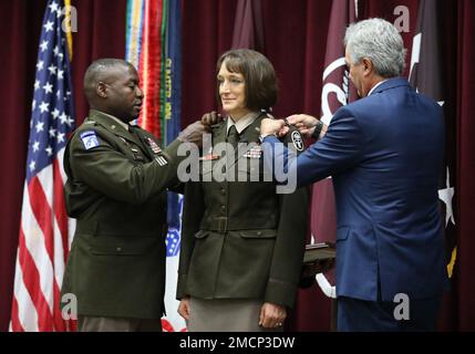 U.S Army Surgeon General and Commanding General of US Army Medical ...