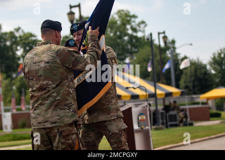 Gen. Andrew P. Poppas, commanding general of U.S. Army Forces Command ...