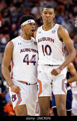 Auburn center Dylan Cardwell slam-dunk against Texas Southern during ...