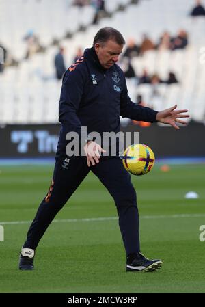 First Team Goalkeeper Coach Alan Kelly of Everton during the pre-match ...
