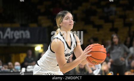 Central Florida guard Alisha Lewis (23) sets up for a shot during the ...