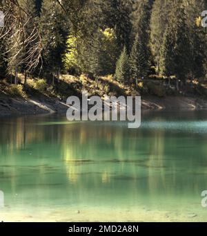 The Caumasee, jewel of the Grisons, near Flims in the Swiss Alps Stock ...
