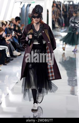 Paris, France. 22nd Jan, 2023. DOUBLET Fall/Winter 2023-24 Runway ...