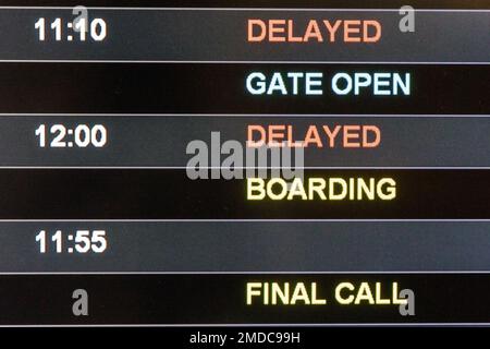 an Airport final boarding sign Stock Photo - Alamy