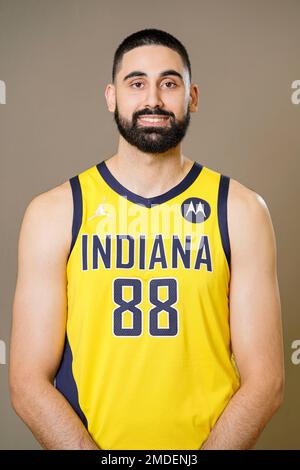 Indiana Pacers center Goga Bitadze (88) shoots over New Orleans ...