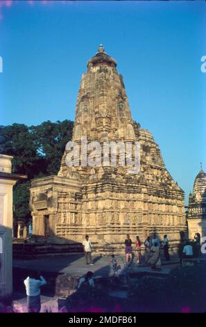 Khajuraho Carvings:- Built in mediaeval century by Chandela Dynasty ...