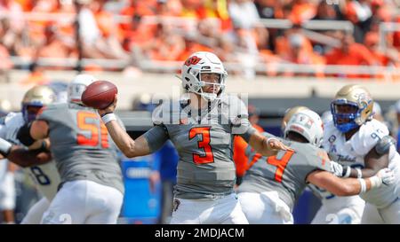 Oklahoma State quarterback Spencer Sanders (3) during the second half ...