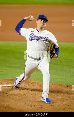 Texas Rangers starting pitcher Spencer Howard pitches against the ...