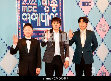 Kian84 and Lee Si-Eon, Dec 29, 2022 : Webtoon artist Kian84 (L) and ...