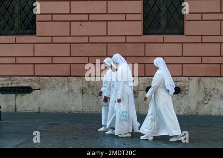 nuns walking in the Vatican City, Rome, italy Stock Photo - Alamy