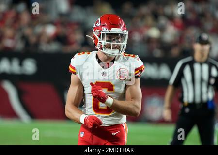 Kansas City Chiefs safety Zayne Anderson catches a ball during NFL ...