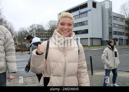 Nina Meinke bei der Ankunft zur Aufzeichnung der ARD-Spielshow 'Klein ...