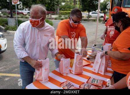 IMAGE DISTRIBUTED FOR WHATABURGER - Whataburger CEO Ed Nelson, left ...