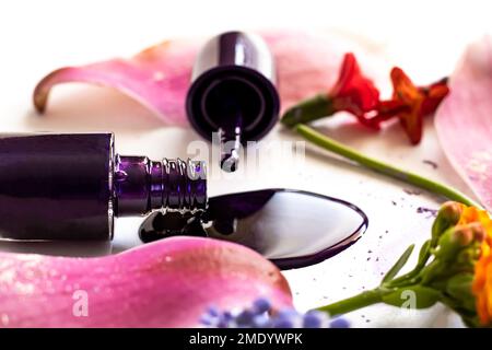 Nail polish with flowers Stock Photo - Alamy