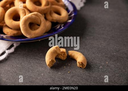 Coricos. Also known as Harinillas de maiz crudo, Tacuarines, Ensecos ...