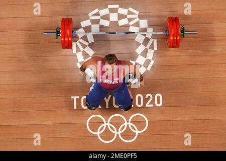 Wesley Brian Kitts of the United States celebrates after a successful ...