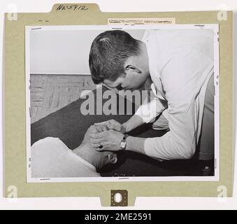 First Aid Response Procedure Stock Photo - Alamy