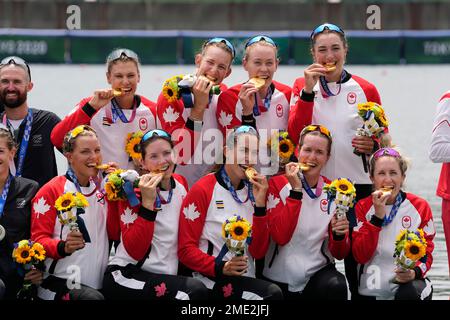 Gold medalists Lisa Roman, Kasia Gruchalla-Wesierski, Christine Roper ...