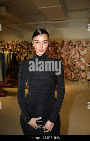 Laura Wende aka fakelaurajebella beim Mates Date Influencer Event auf ...