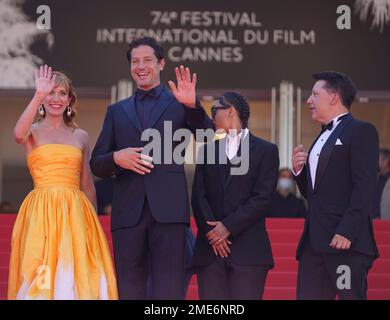 RED ROCKET, from left: Simon Rex, Ethan Darbone, 2021. © A24 / Courtesy ...