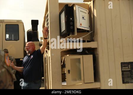 Soldiers assigned to the 287th Field Feeding Company, Division ...